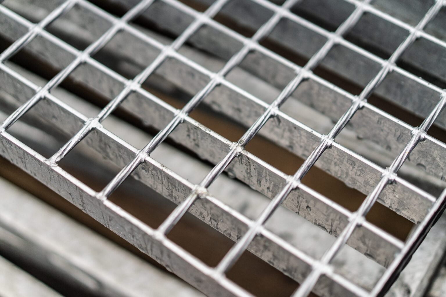 Kraty pomostowe dostępne w firmie KOLNEX Białystok